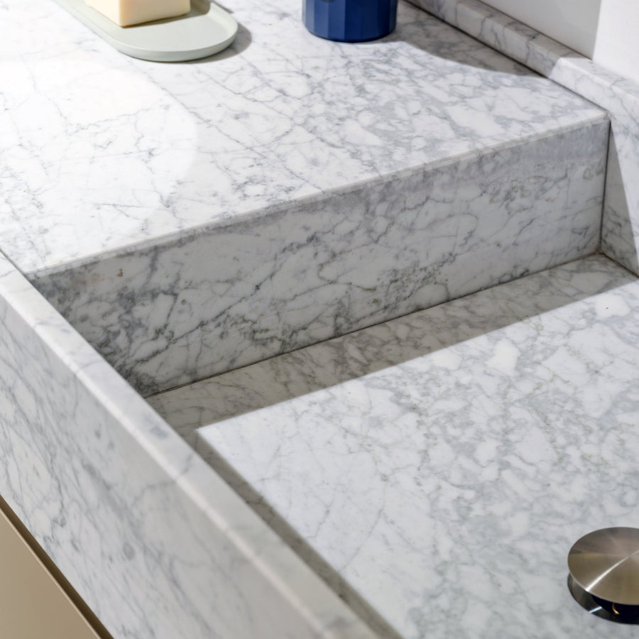 Houtmerk - Badmeubel Legio natuursteen wastafel - Houten lades en ...